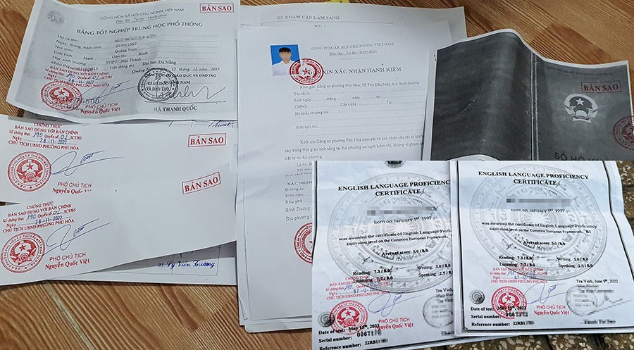 Nhan nhản các nhóm làm giấy tờ giả trên mạng - Bài 2: Giáp mặt người ...