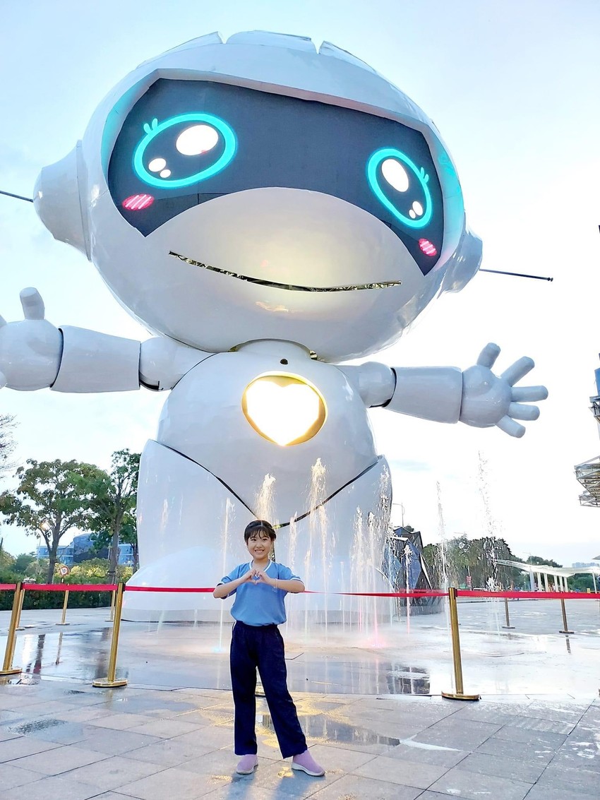 Robot khổng lồ tại TP Thủ Đức, điểm check in mới của giới trẻ